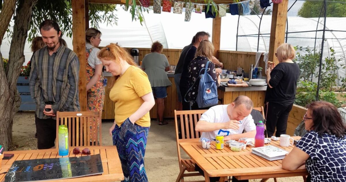 MP Kerry McCarthy and BBC Radio Bristol visit Potter’s Den allotment ...